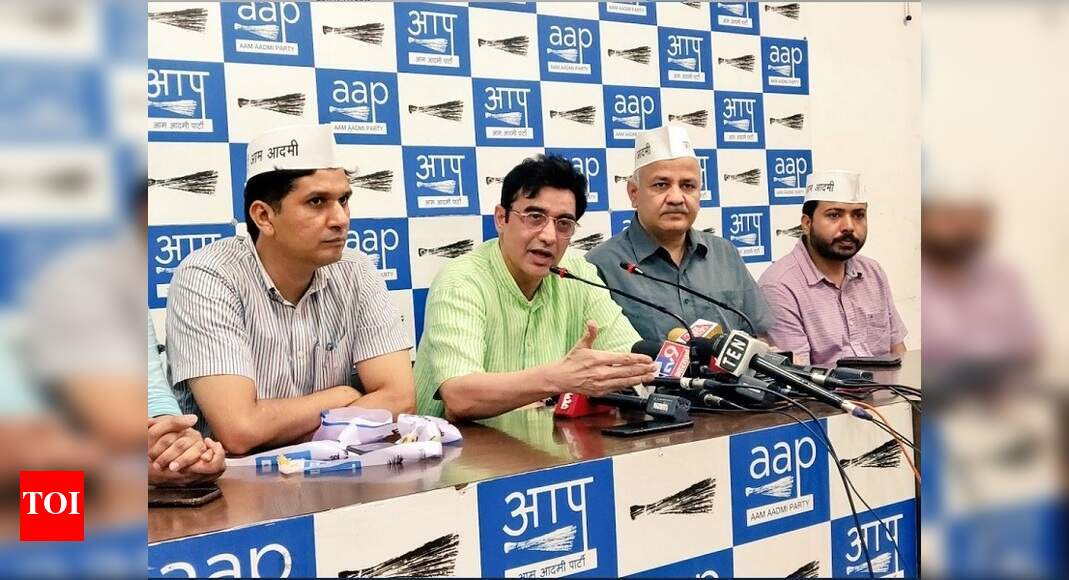 Former Jharkhand Congress chief Ajoy Kumar joins AAP | Delhi News ...