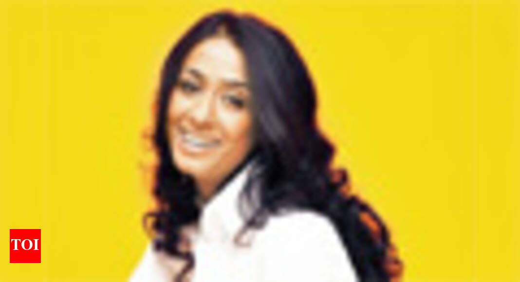 Achint to play a queen! - Times of India