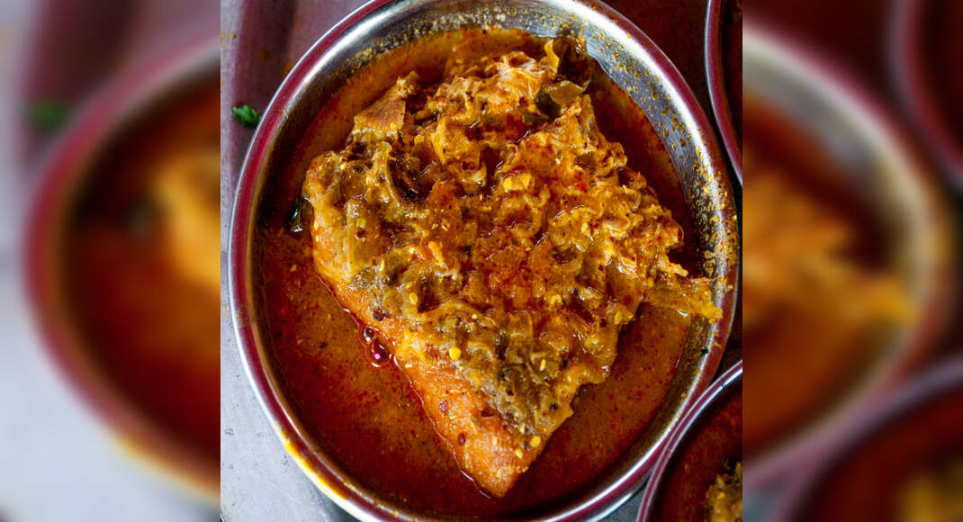 Macher Jhol Recipe: How to Make Macher Jhol Recipe | Homemade Macher ...