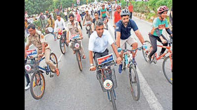 Delhi's Dwarka residents reclaim road for a day | Delhi News - Times of ...