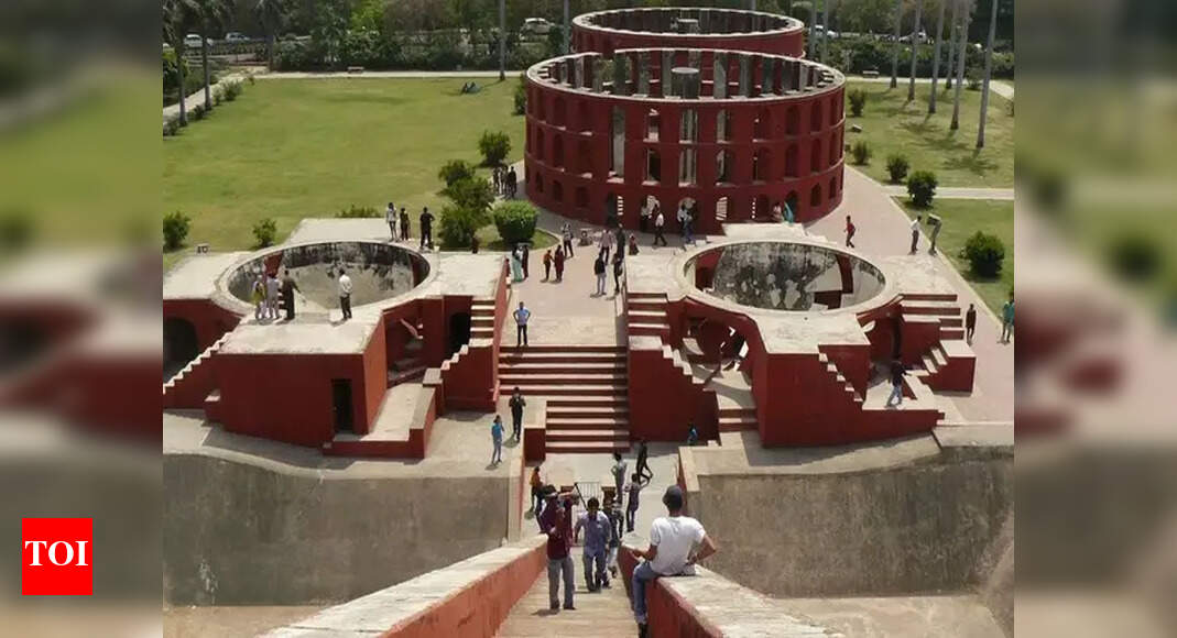 Equinox: Celebrate equal day and night today - Times of India