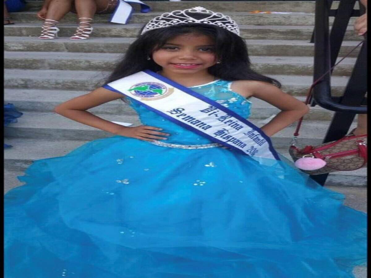 Beauty pageant winner killed in car crash