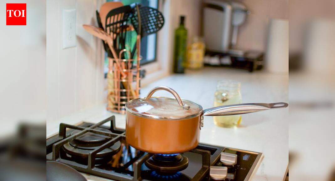 Gas Stoves: Modern gas stove designs for a streamlined modular kitchen ...