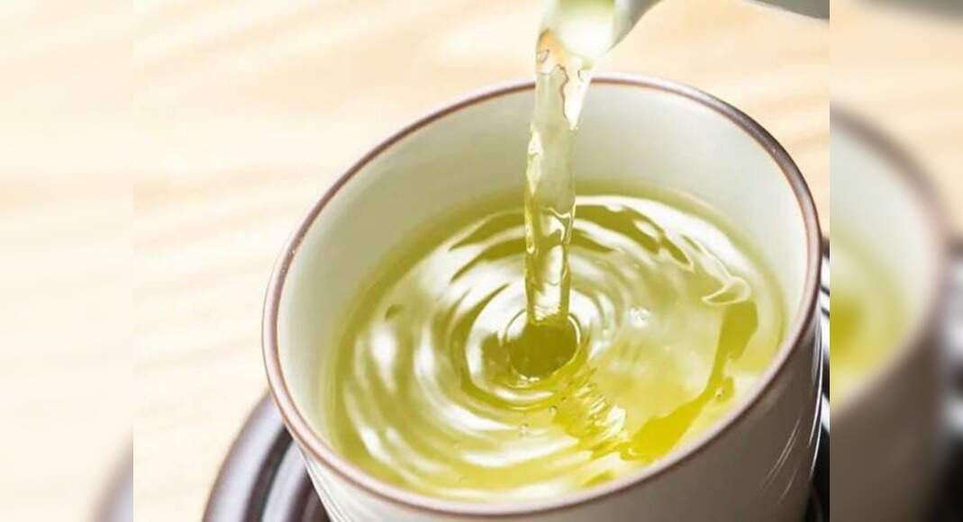 Green tea compound helps common antibiotic fight resistant bacteria ...