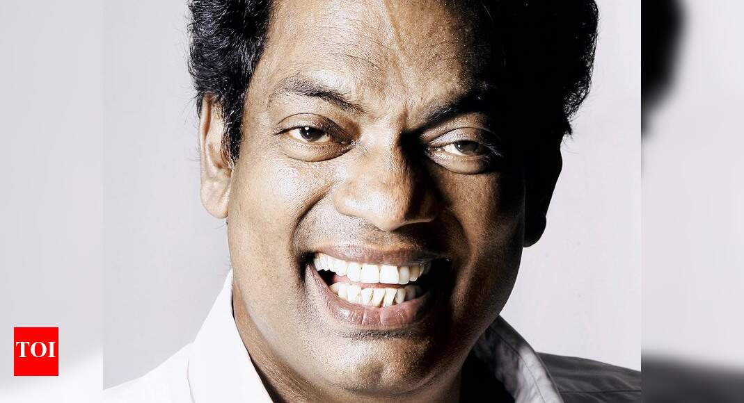 Salim Kumar plays Santhosh Pandit fan in Oru Kadathu Nadan Katha ...