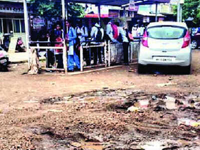 College students in Deolali Camp area face commuting woes | Nashik News ...