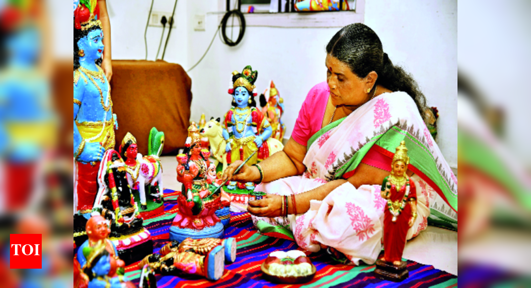 Old kolu dolls get their sheen back | Chennai News - Times of India