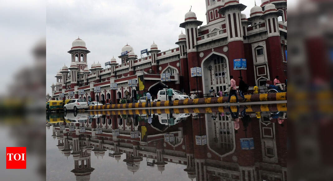 Rain wreaks havoc in UP, claims 16 lives in 24 hours | Lucknow News ...