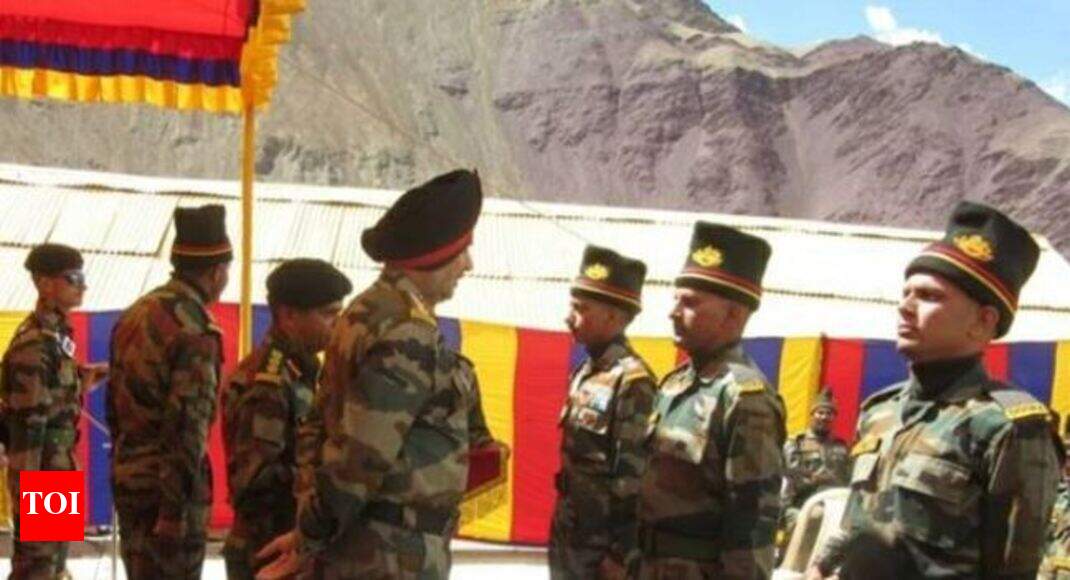 Army Northern Command chief visits forward areas along LAC in Ladakh ...