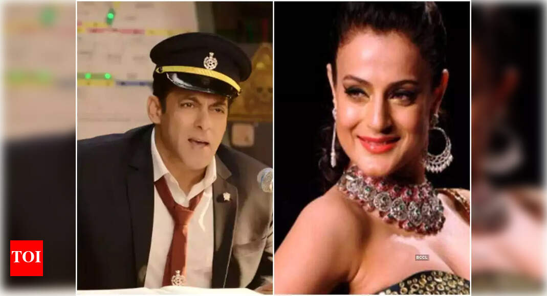 Bigg Boss 13: Ameesha Patel receives flak for her Malkin avatar ...