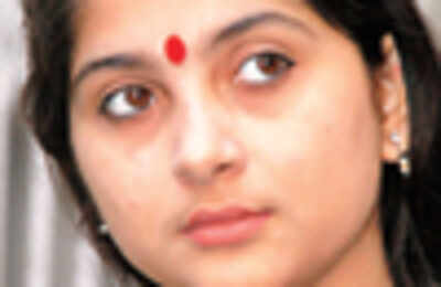 Kaushiki's debut in crossover genre | Hindi Movie News - Times of India