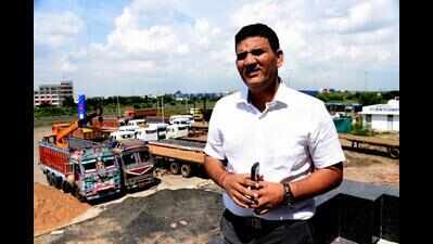 Rags to riches: From slums to owner of 250 trailers | Nagpur News ...