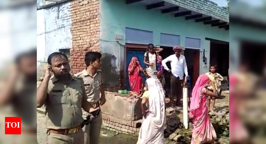 UP: Two children among seven injured in brawl | Agra News - Times of India