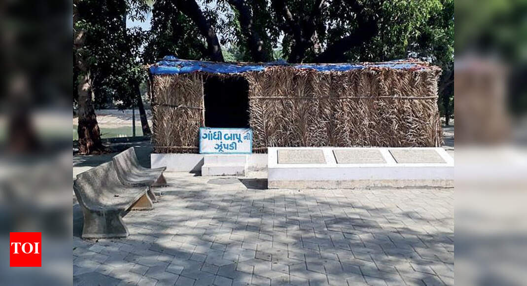 Karadi hut where Bapu stayed for 21 days preserved passionately | Surat ...