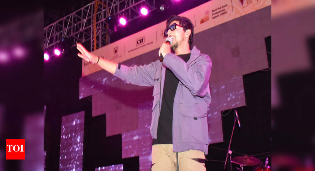 A musical World Tourism Day for the pink City with Darshan Raval ...