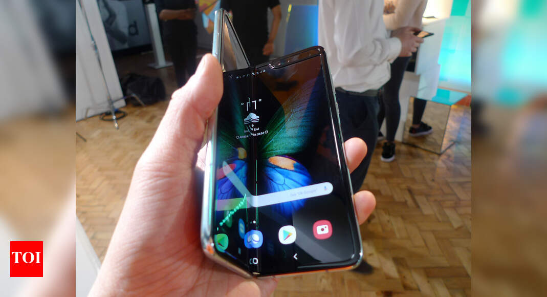 Samsung might launch a foldable Galaxy Note with S-Pen stylus - Times ...