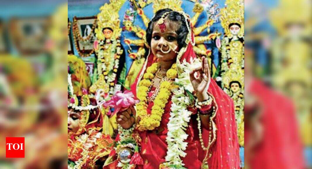 Kolkata: Muslim girl worshipped in Salt Lake Kumari Puja | Kolkata News ...