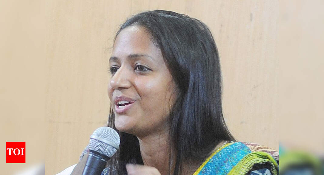 Shehla Rashid quits electoral politics in Kashmir | Delhi News - Times ...