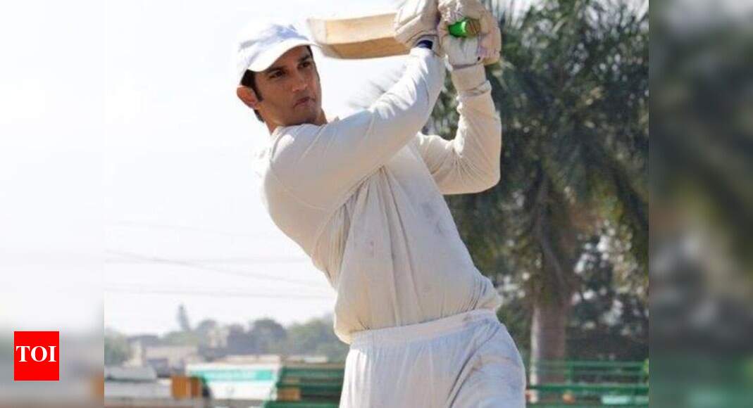 Sushant Singh Rajput tries to play cricket with his left hand; ticks ...