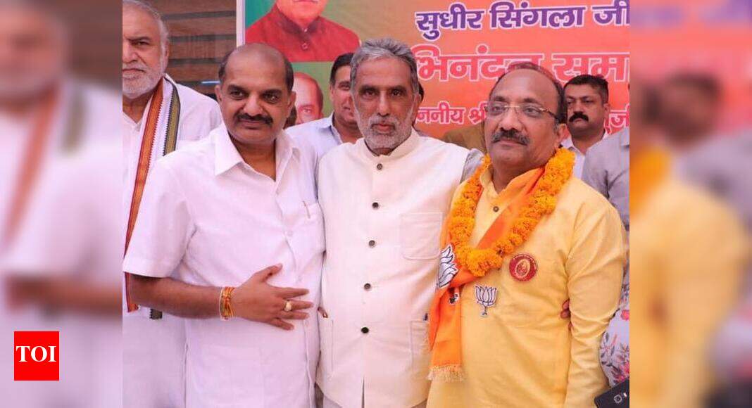Umesh Aggarwal reconciles with BJP, shows support for Sudhir Singla ...