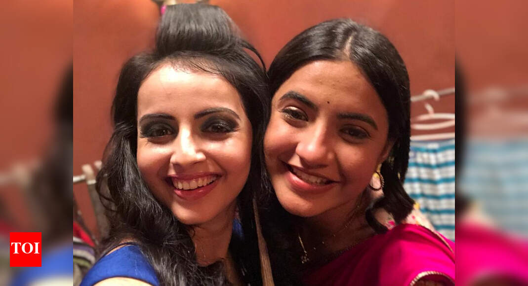Shrenu Parikh and Meera Deosthale bond during 'Sitaaron Ki Vijaydashmi ...