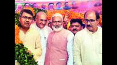 After entire Saharanpur BSP cadre, ex-MLA of Congress, district ...