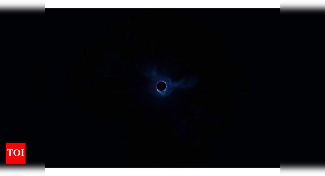 Fortnite: Fortnite goes down after season 10 ends with an explosion ...