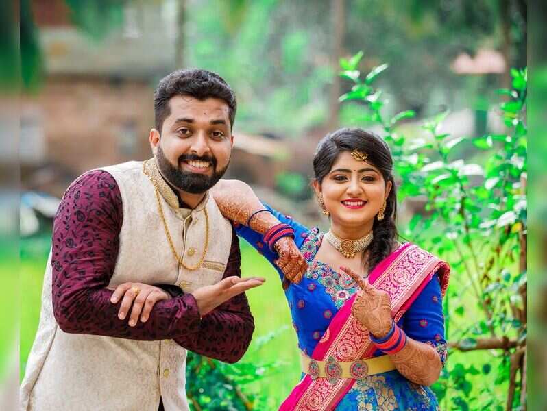 Radhika gets engaged to Aakarsh - Times of India