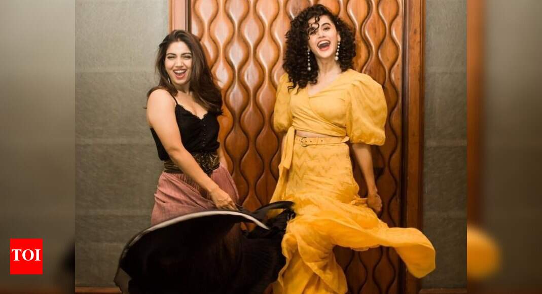 'Saandh Ki Aankh': Taapsee Pannu and Bhumi Pednekar are all-smiles in ...