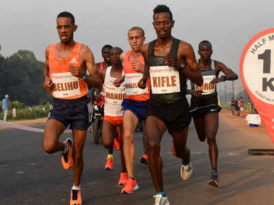 Delhi: No plastic bottles at biggest edition of half marathon yet ...