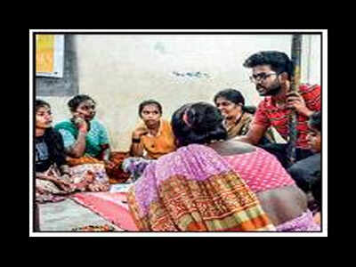 From pavement shops to a portal: Narikurava jewellery goes digital ...