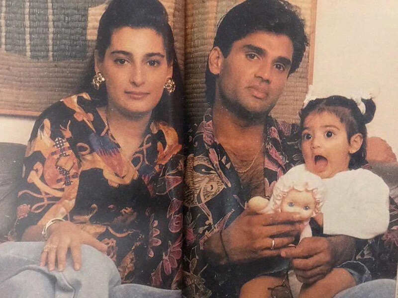 Flashback Friday! THIS 25 year-old-picture of Suniel Shetty with family ...