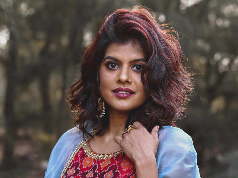 Acting was never part of my plan, says singer Swagatha | Tamil Movie ...