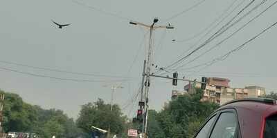 Low-hanging wires - Times of India