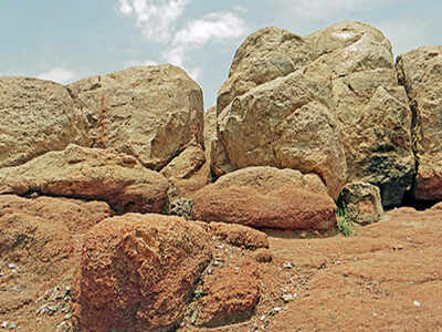 Parthasarathy Rocks of JNU out of bounds for students | Delhi News ...