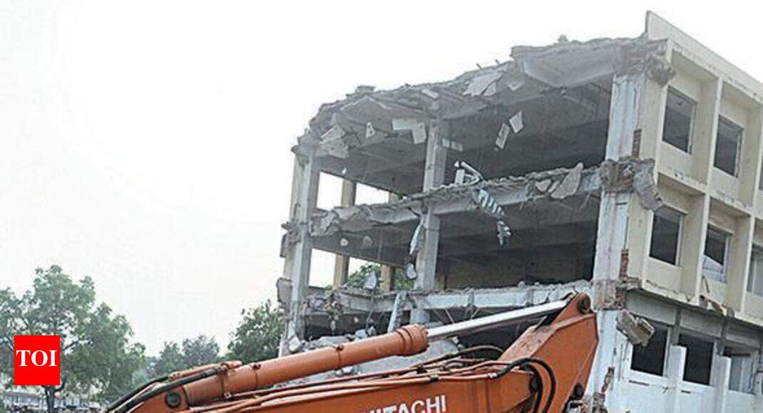 Rescue ops end at razed building | Vadodara News - Times of India