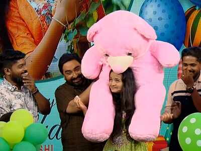 Team Top Singer’s birthday surprise leaves host Meenakshi emotional ...