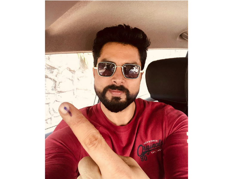 Maharashtra Assembly Election 2019: Vikrant Singh Rajput poses with his ...