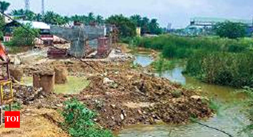 Flyover construction obstructs canal, floods houses in Annanur ...