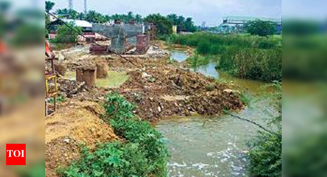 Flyover construction obstructs canal, floods houses in Annanur ...