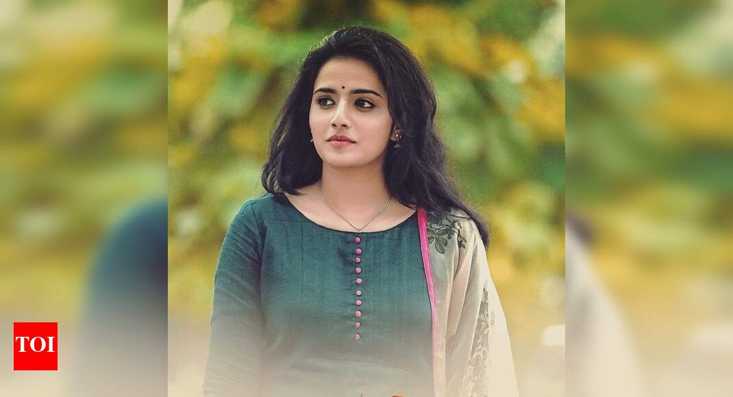Ann Sheethal's picture from Malarikkal goes viral | Malayalam Movie ...