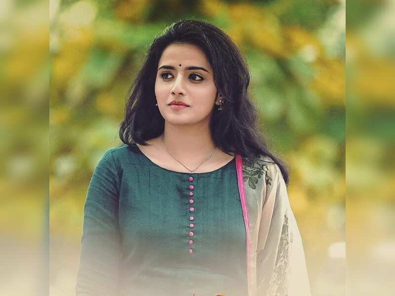 Ann Sheethal's picture from Malarikkal goes viral | Malayalam Movie ...