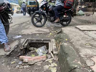 3 Dangerous Open Manholes - Times of India