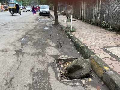 3 Dangerous Open Manholes - Times of India