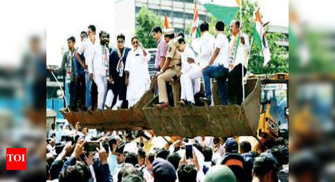 Mumbai: Chunabhatti-BKC flyover to open in a week after excavator drama ...