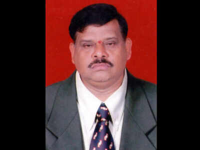 In 23 days, Balasaheb Sanap switches to third party | Nashik News ...