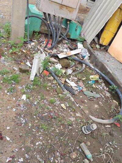 improper laying of high voltage cables - Times of India