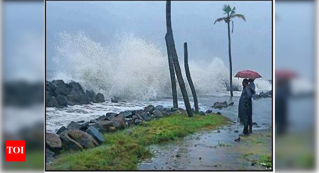 Cyclone Maha: Entire coastline hit in Kerala | Kochi News - Times of India