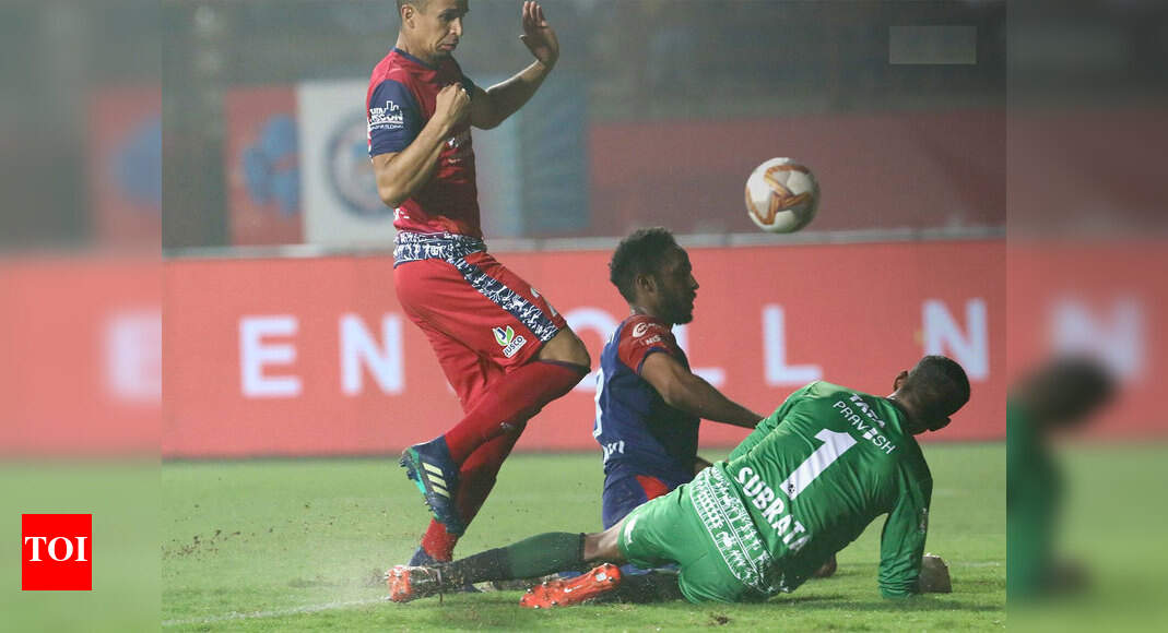 Shot-stoppers keep exciting tie goalless | Football News - Times of India