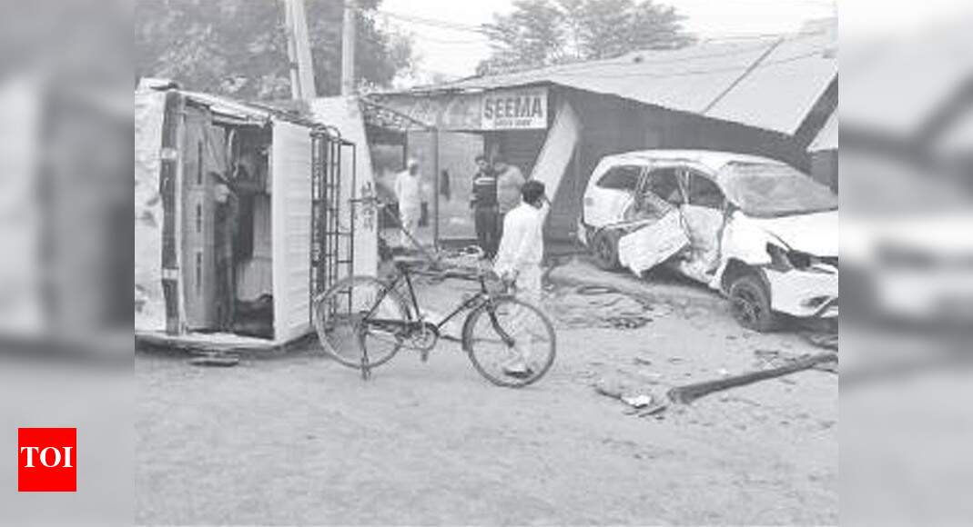 Bathinda: Seven killed in two road accidents due to smog | Amritsar News - Times of India